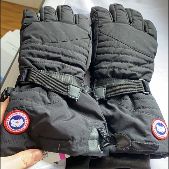 Canada Goose | Accessories | Canada Goose Glove | Poshmark